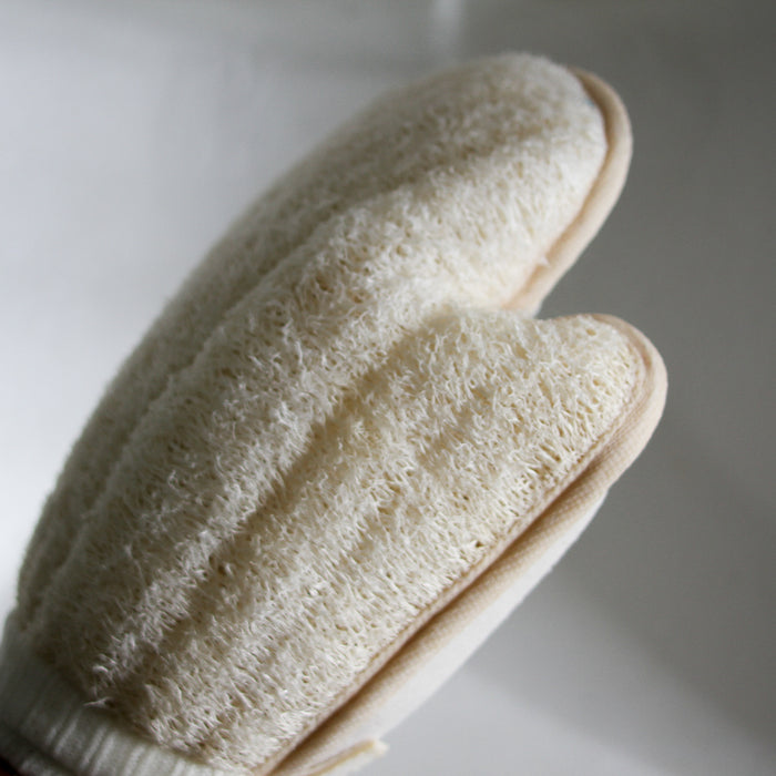 Exfoliating Loofah Mitt – BROOK FARM GENERAL STORE