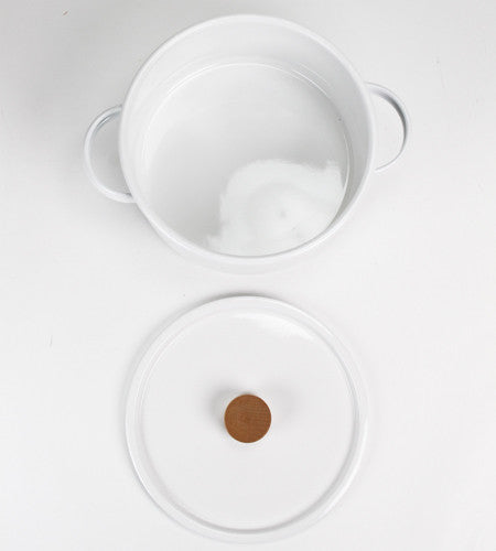 Enamel Pan - with Lid – BROOK FARM GENERAL STORE